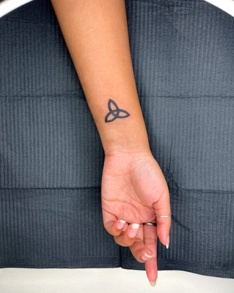 10 Incredibly Powerful Symbol Tattoos For Making A Strong Statement ...