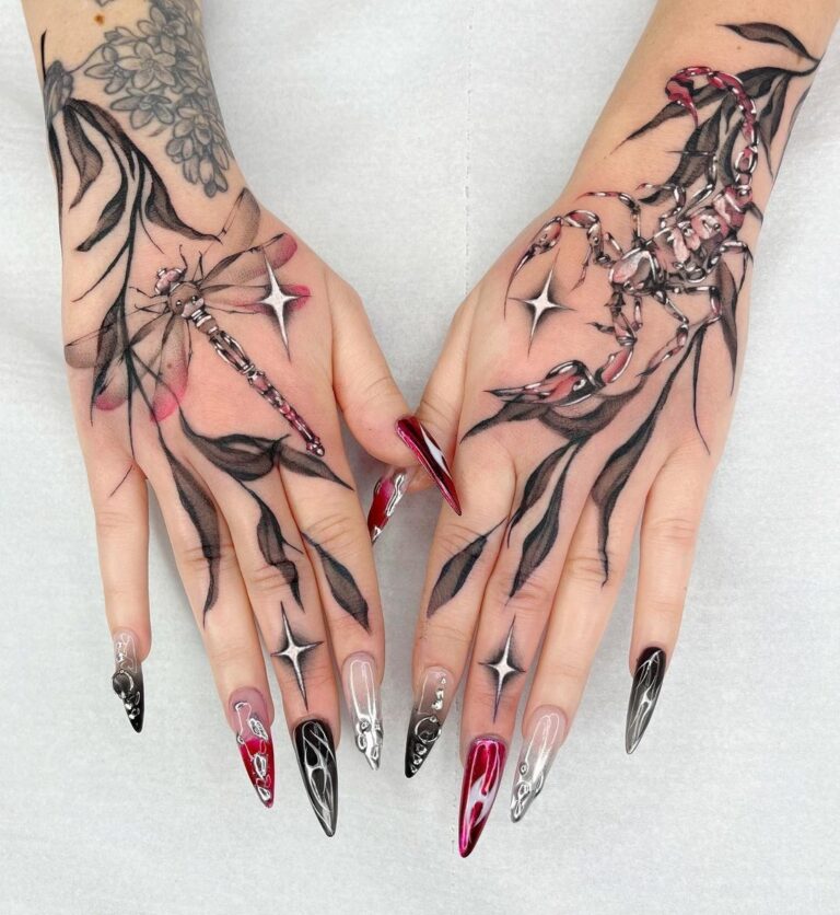 20 Full-Hand Tattoos That Will Decorate Your Hands Instead Of Jewelry ...