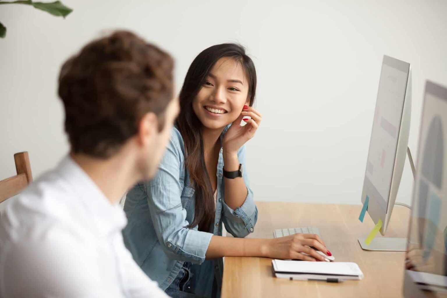 How Do Office Romances Start (And Why They Happen)? - Love Bright